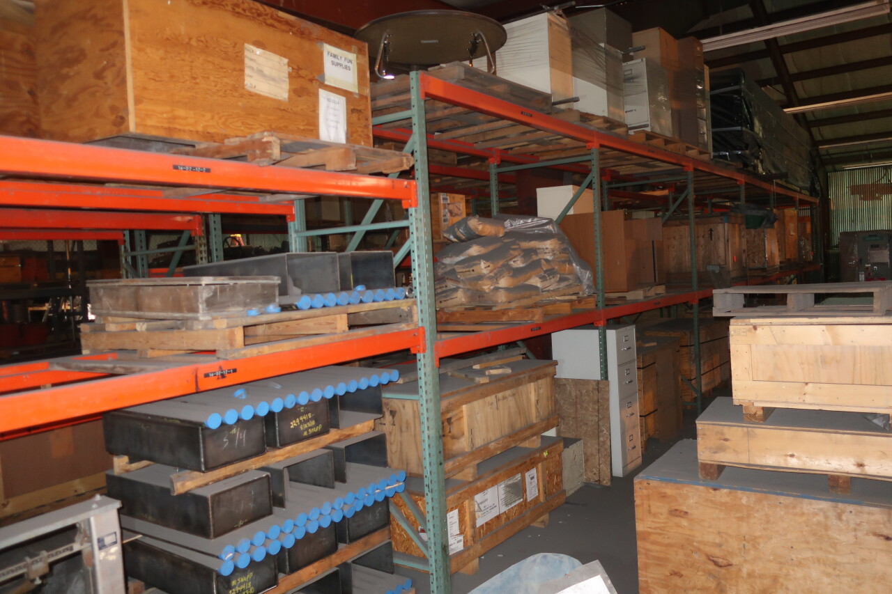 CONTENTS OF 8X SECTIONS OF PALLET RACKING & 4 CRATES ON FLOOR (EXCLUDES ...