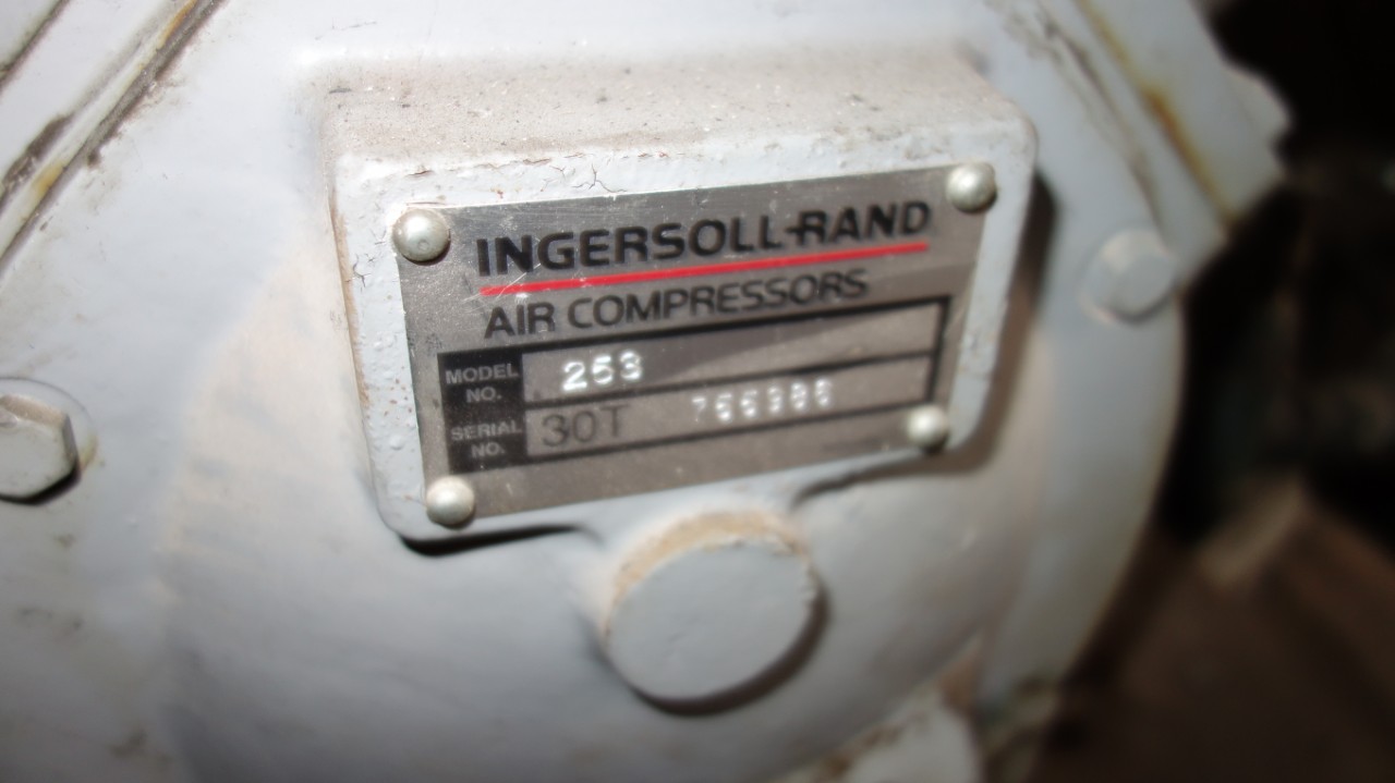 INGERSOLL-RAND 253 D5 5HP 230V-AC TYPE 30 AIR COMPRESSOR