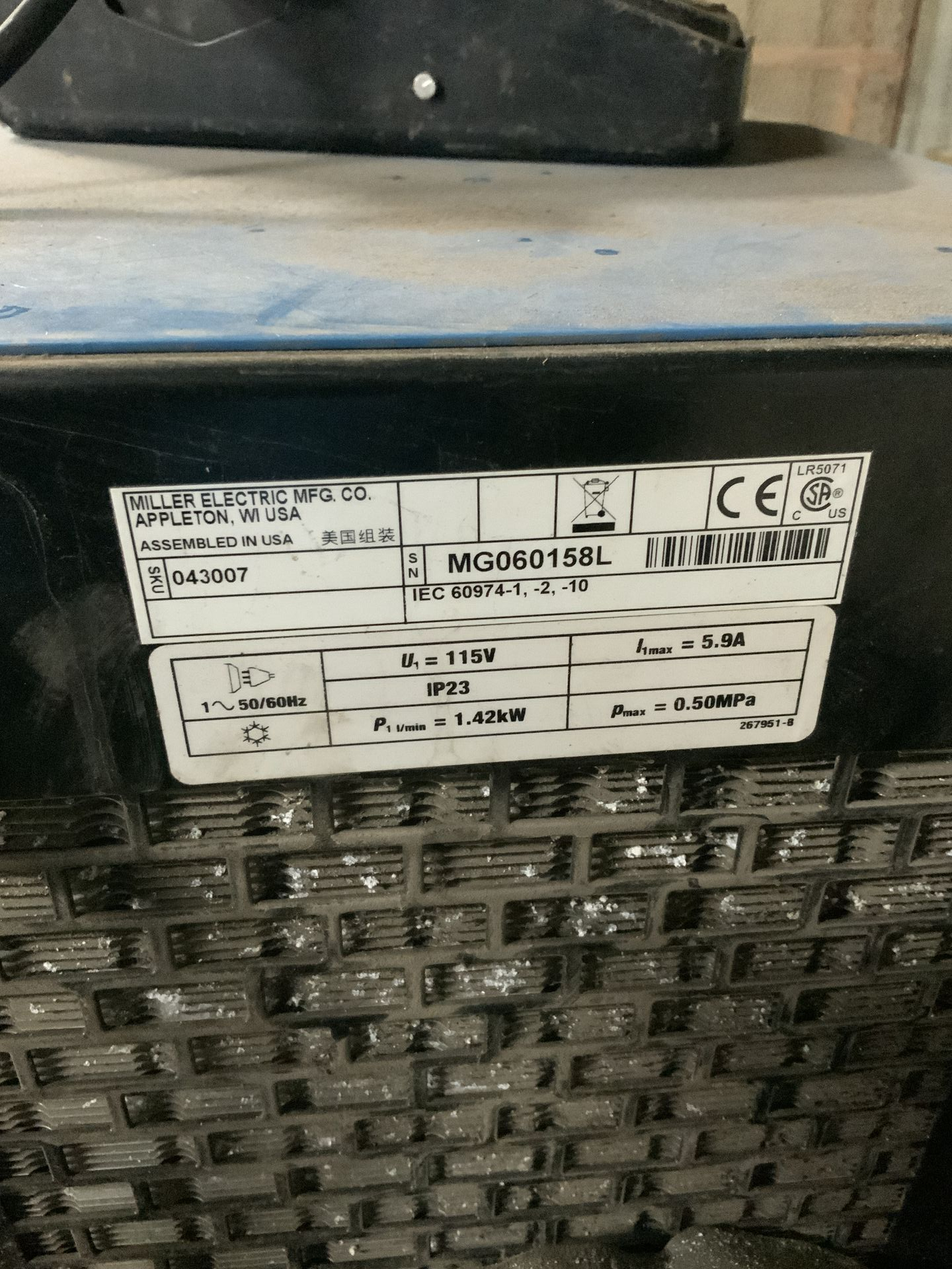 LINCOLN SQUARE WAVE TIG 300 WELDER