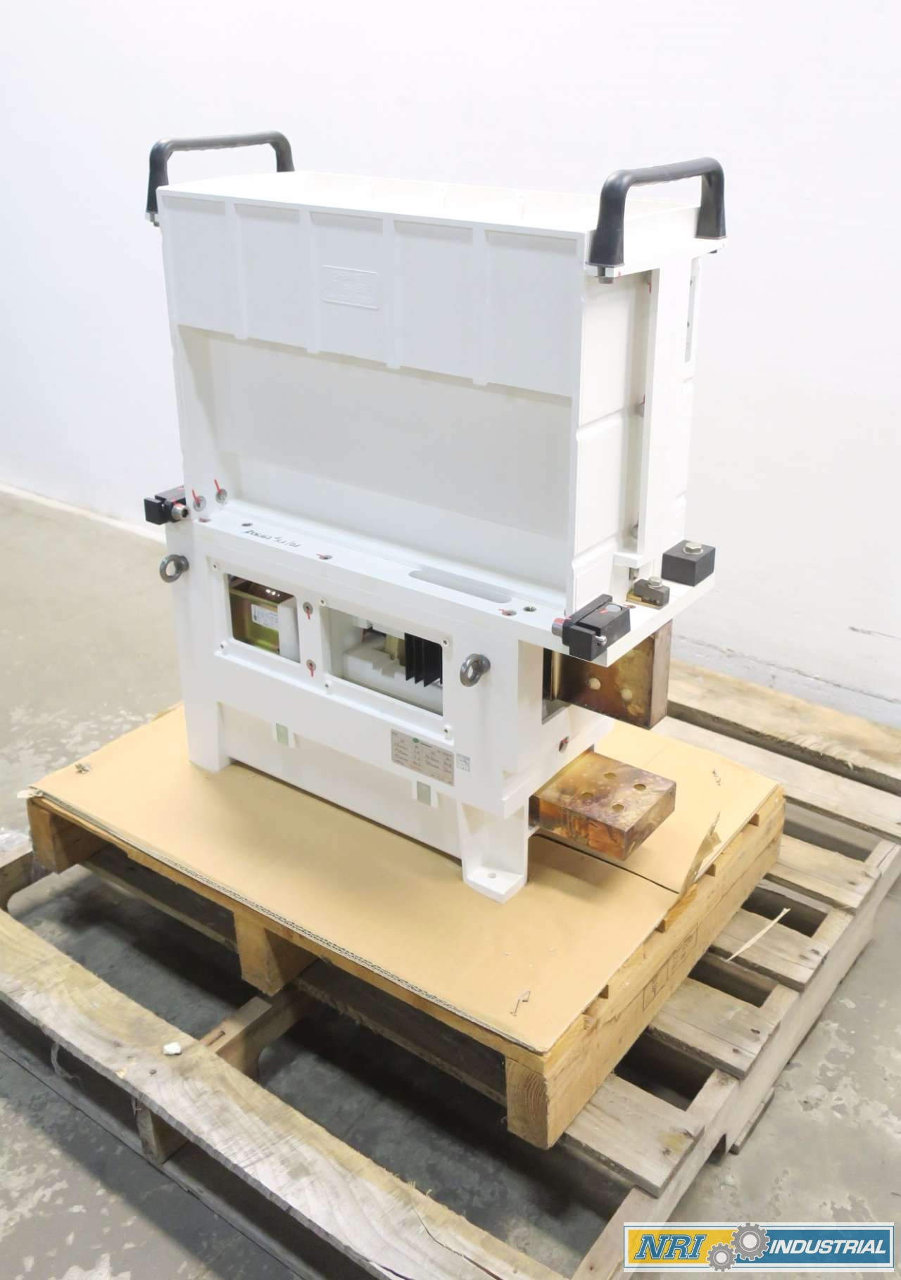 SECHERON HPB45-82S HIGH SPEED DC 4500A AMP 2000V-DC 220V-DC CIRCUIT ...