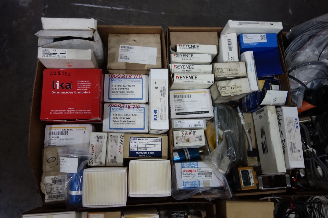 3 PALLETS OF ASSORTED SENSORS For Sale | Aucto