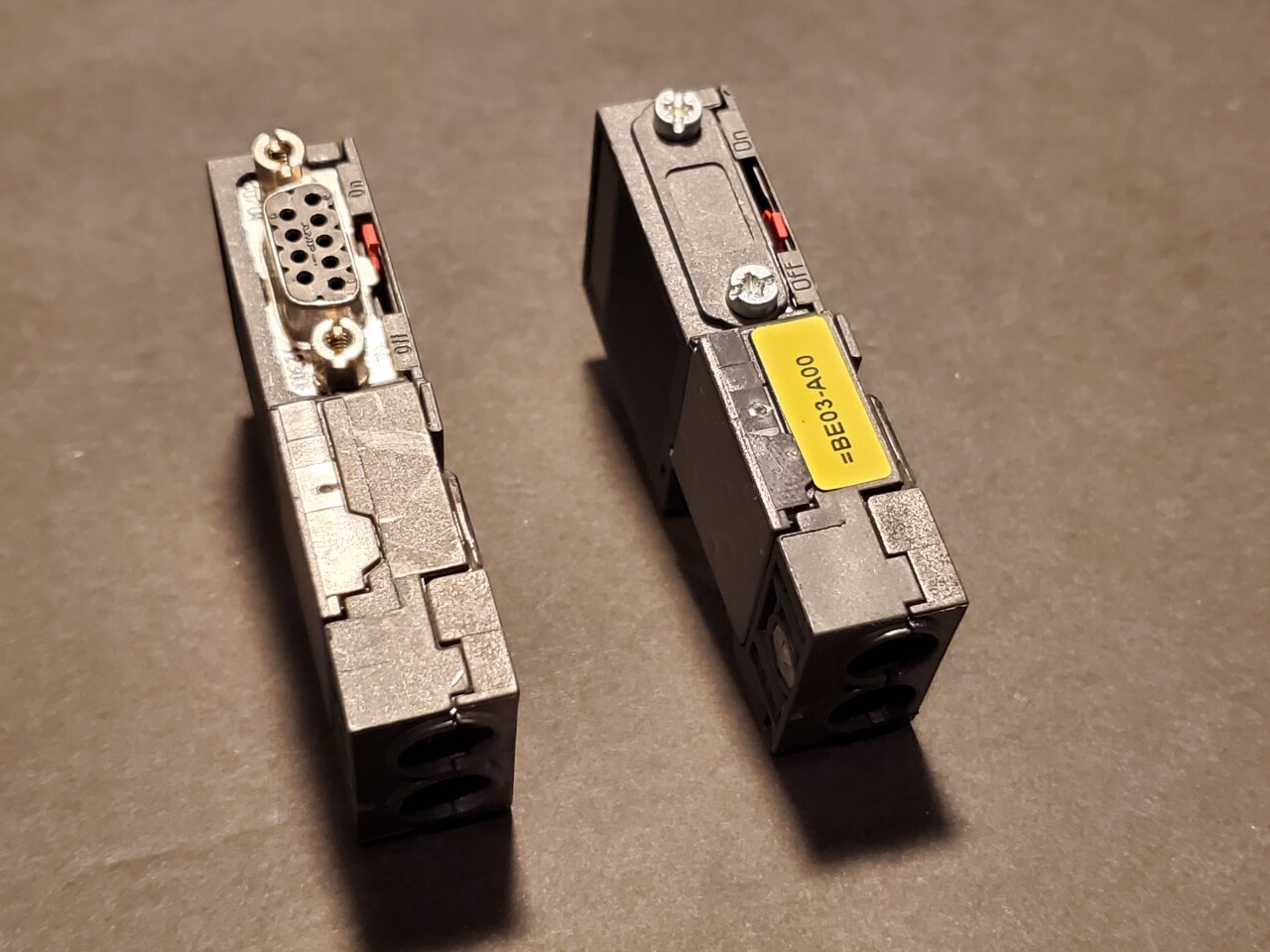 Lot of 2 Siemens ProfiBus Connector