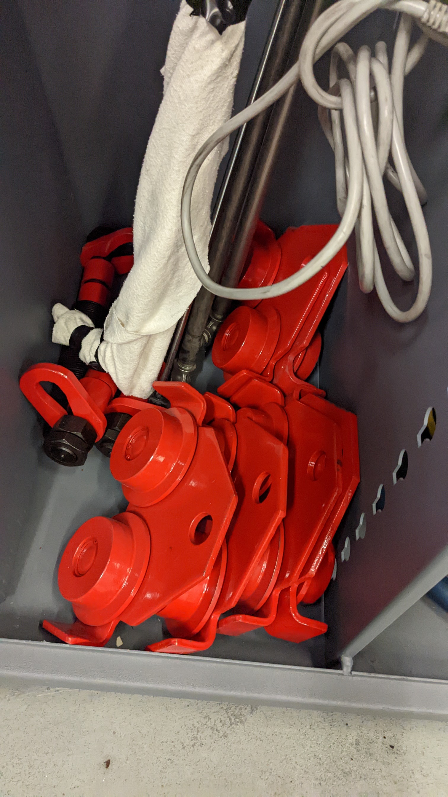 CABINET WITH CONTENTS