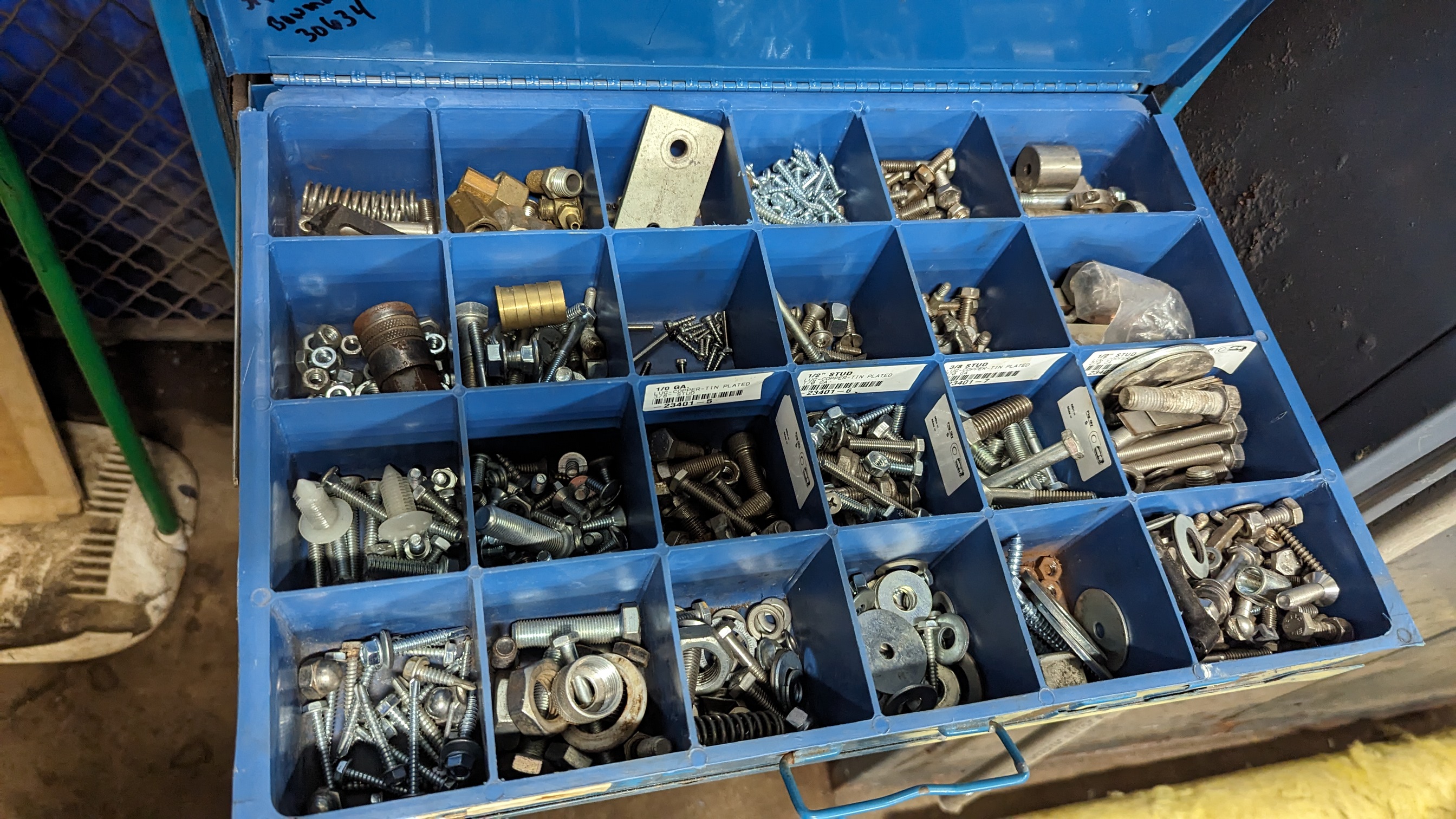 Bowman 15-Drawer Storage Bin w/ Nuts, Bolts, Pins For Sale | Aucto