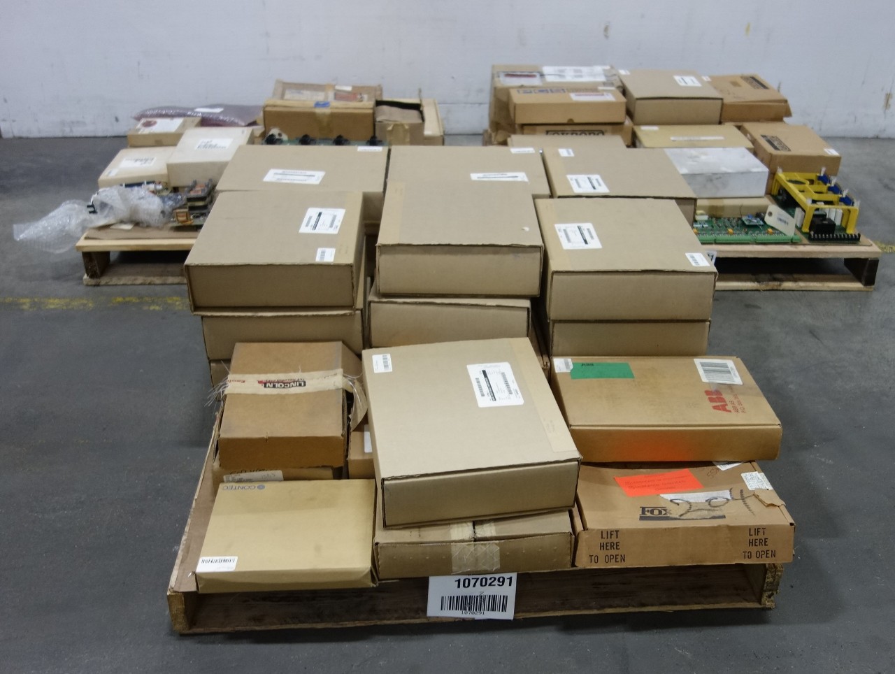 SKU 1070291- 3 PALLETS OF ASSORTED PCB CIRCUIT BOARDS For Sale | Aucto