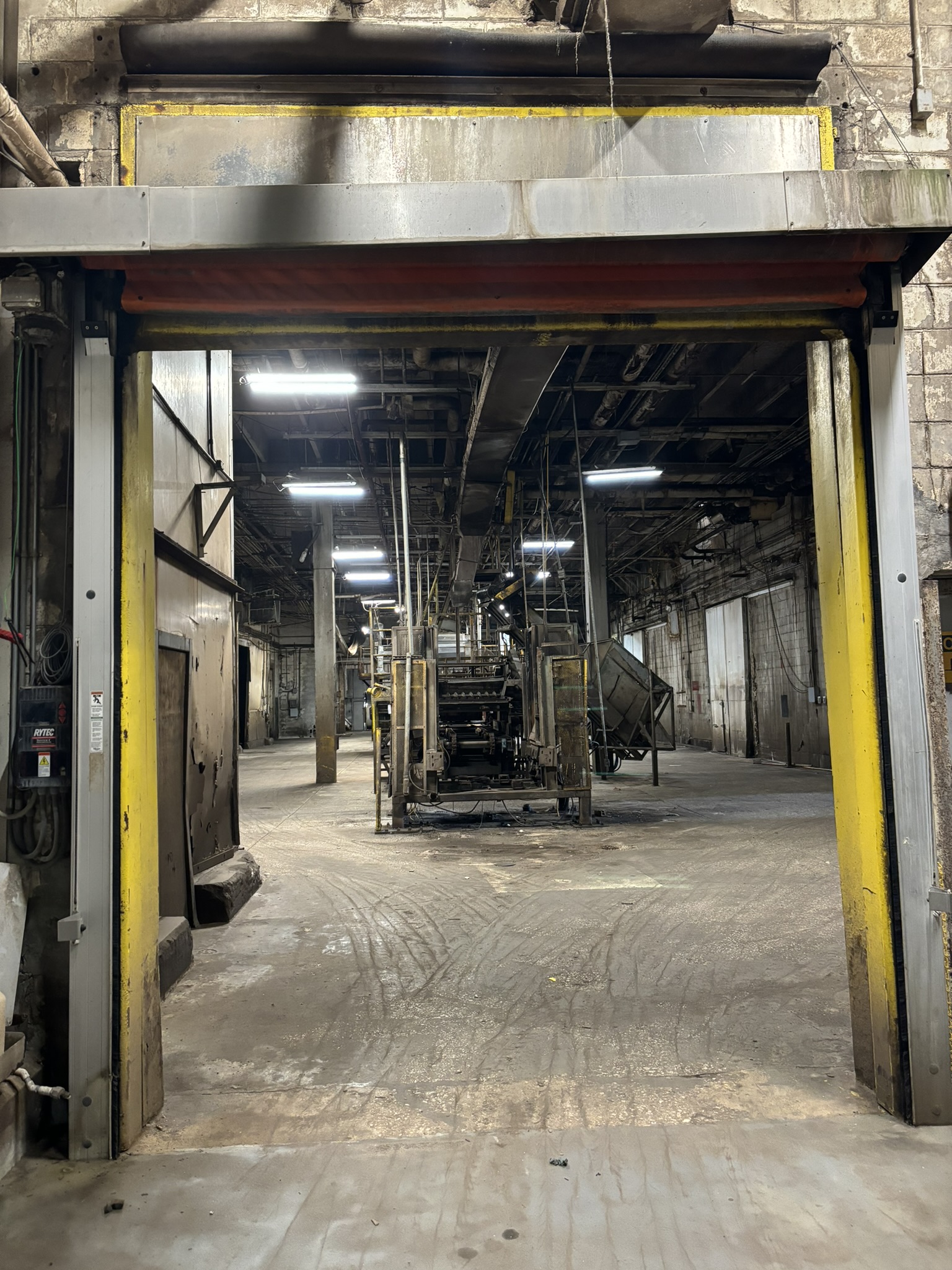 RYTEC ROLLUP DOOR TO SAC LINE