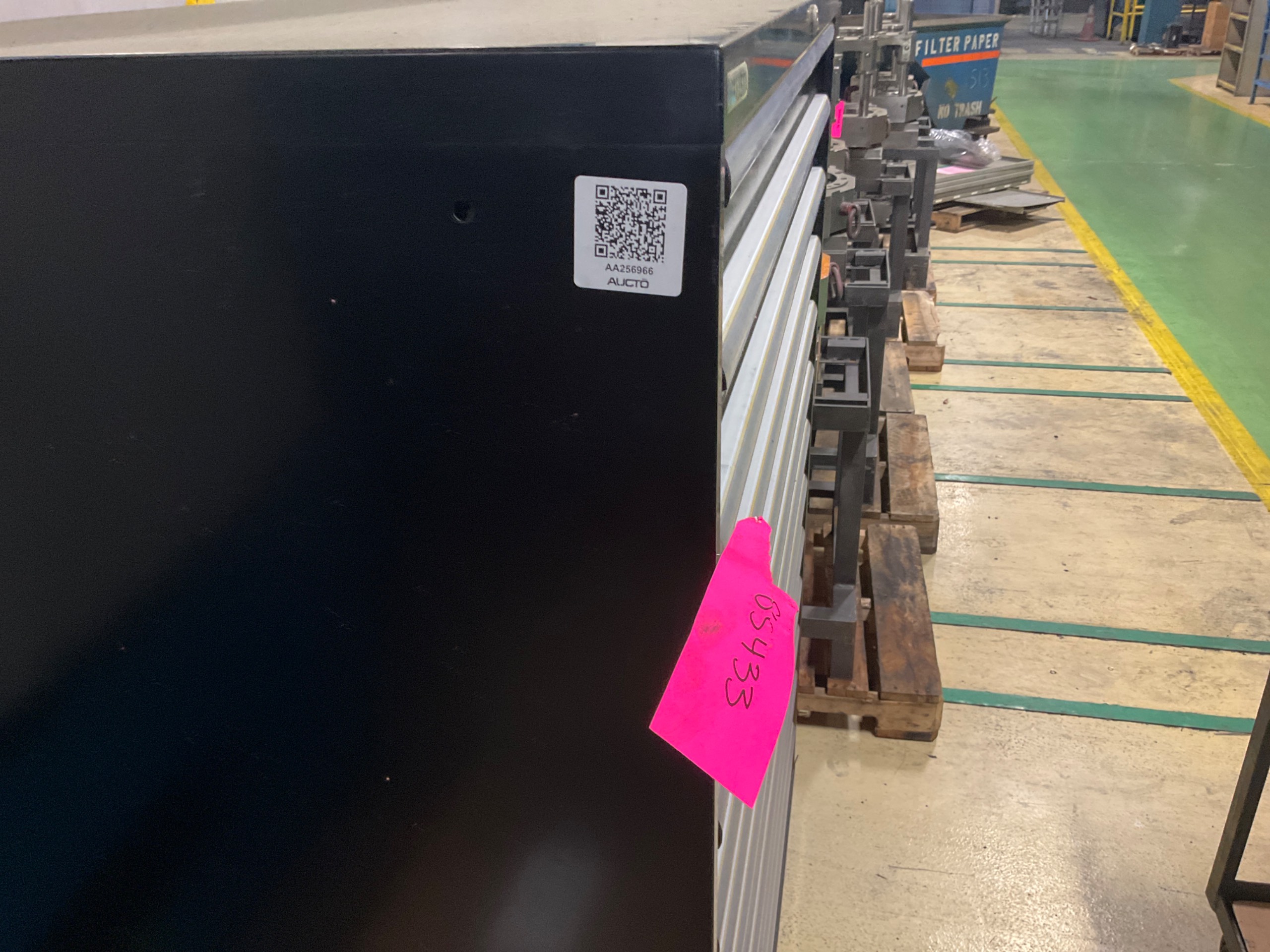 LISTA DRAWER CABINET For Sale | Aucto
