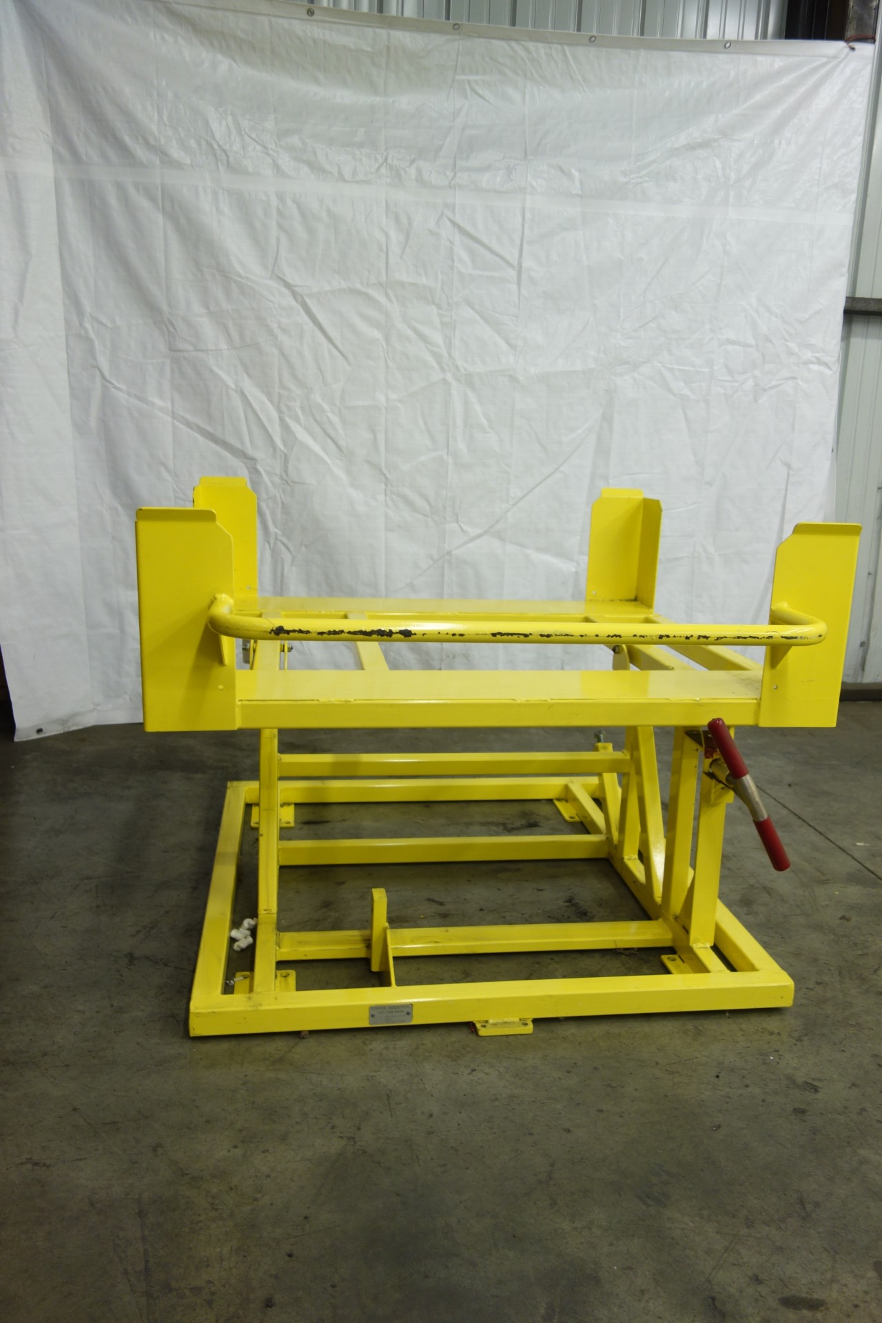 TOPPER INDUSTRIAL PALLET STAND