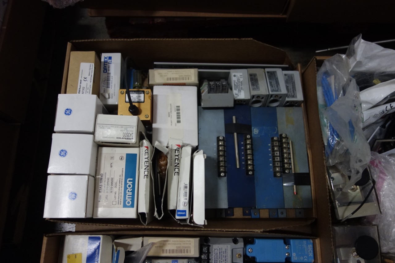 3 PALLETS OF ASSORTED SENSORS For Sale | Aucto