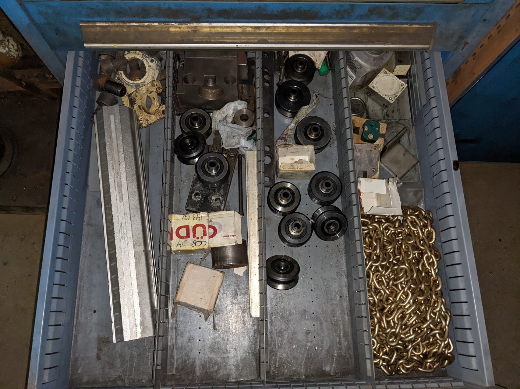 5 DRAWER STANLEY VIDMAR TOOL CABINET W/ 5 DRAWER TOPPER AND CONTENTS ...