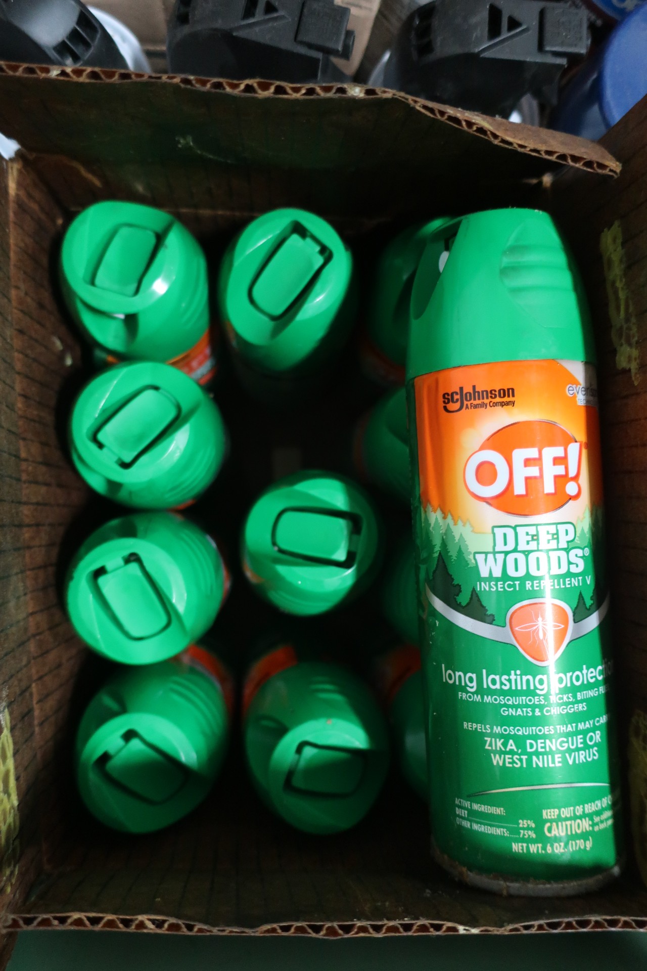 2 PALLETS OF ASSORTED LUBRICANTS AND SPRAY PAINT