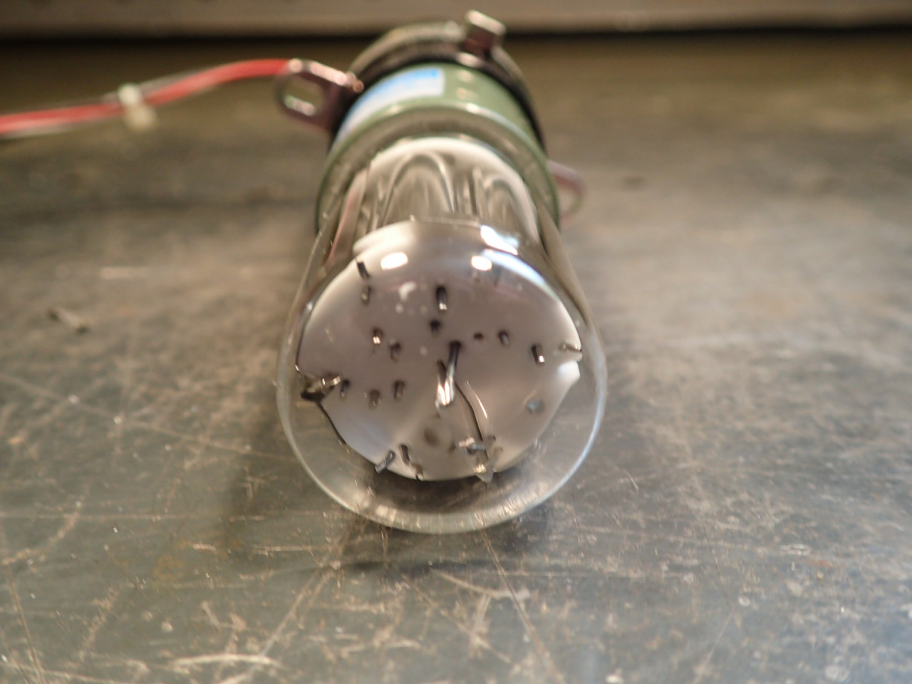 Hamamatsu R928 Photomultiplier Tube with 11-Pin Socket Base For Sale ...