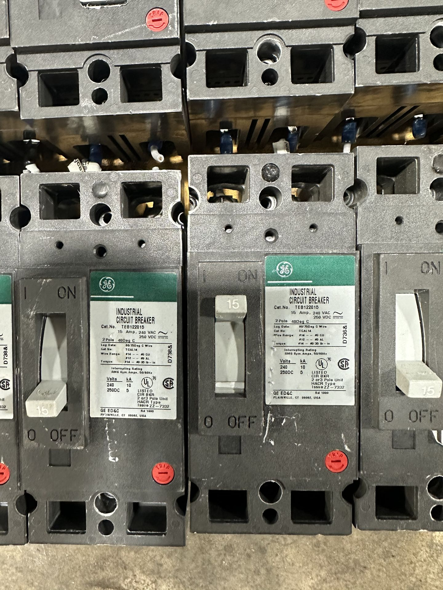 Pallet of General Electric TEB122015 Industrial Circuit Breakers - QTY ...