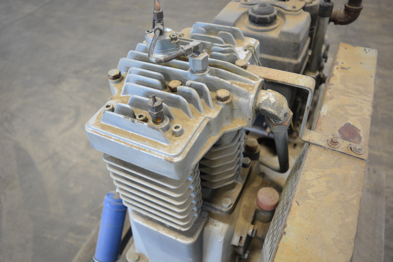 Curtis 30 Gallon Air Compressor, Kohler CH13S 398CC Command 13 Pro ...