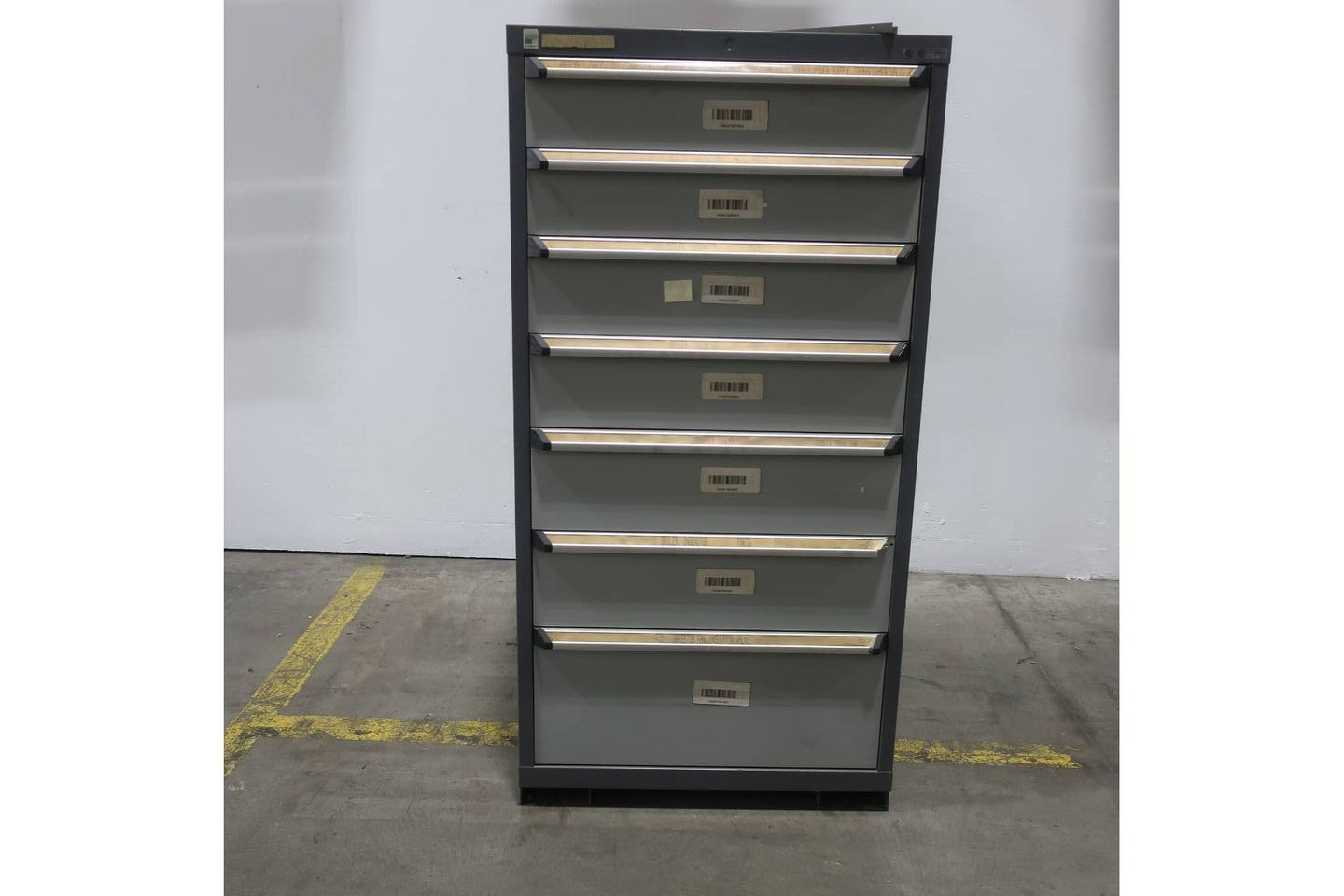 LOT OF 29 ASSORTED ROUSSEAU CABINETS For Sale | Aucto