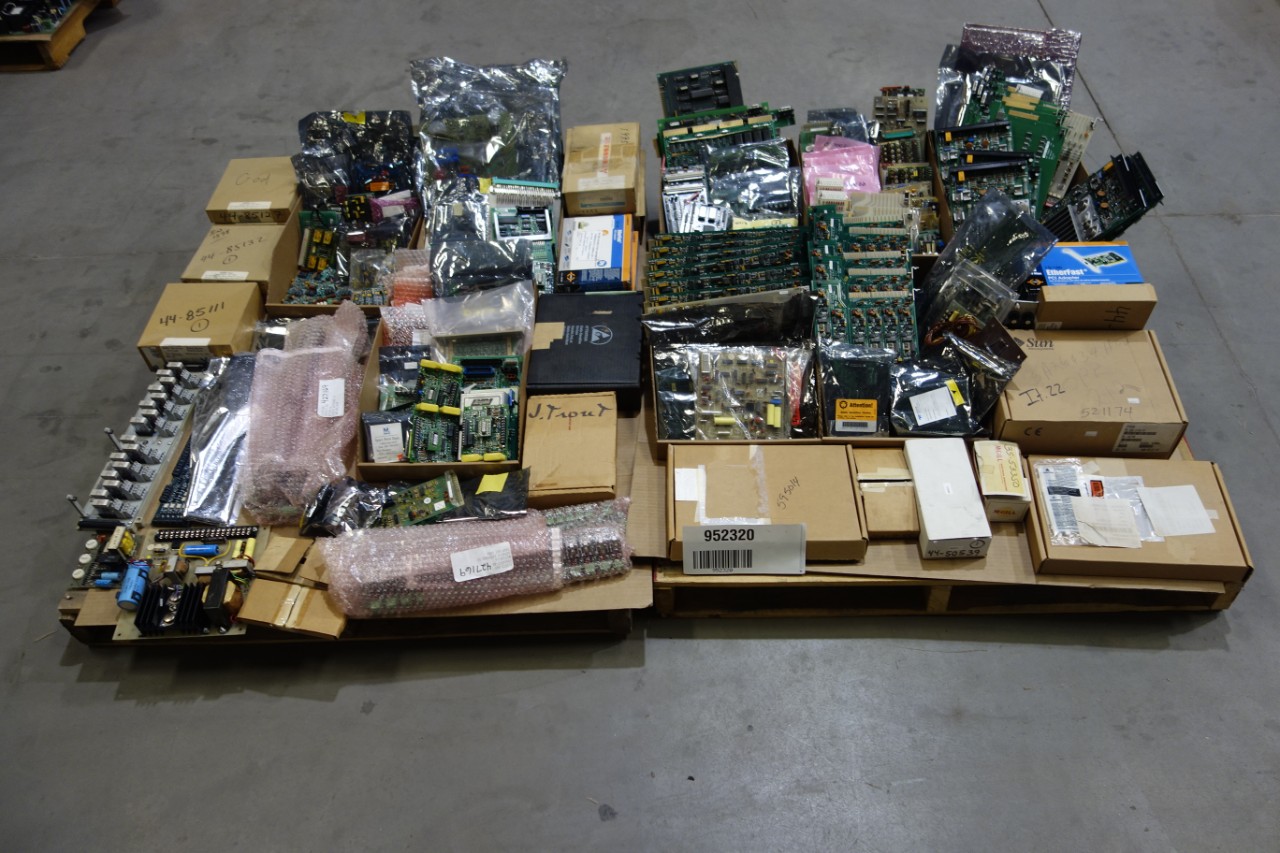 2 PALLETS OF ASSORTED PCB CIRCUIT BOARDS For Sale | Aucto