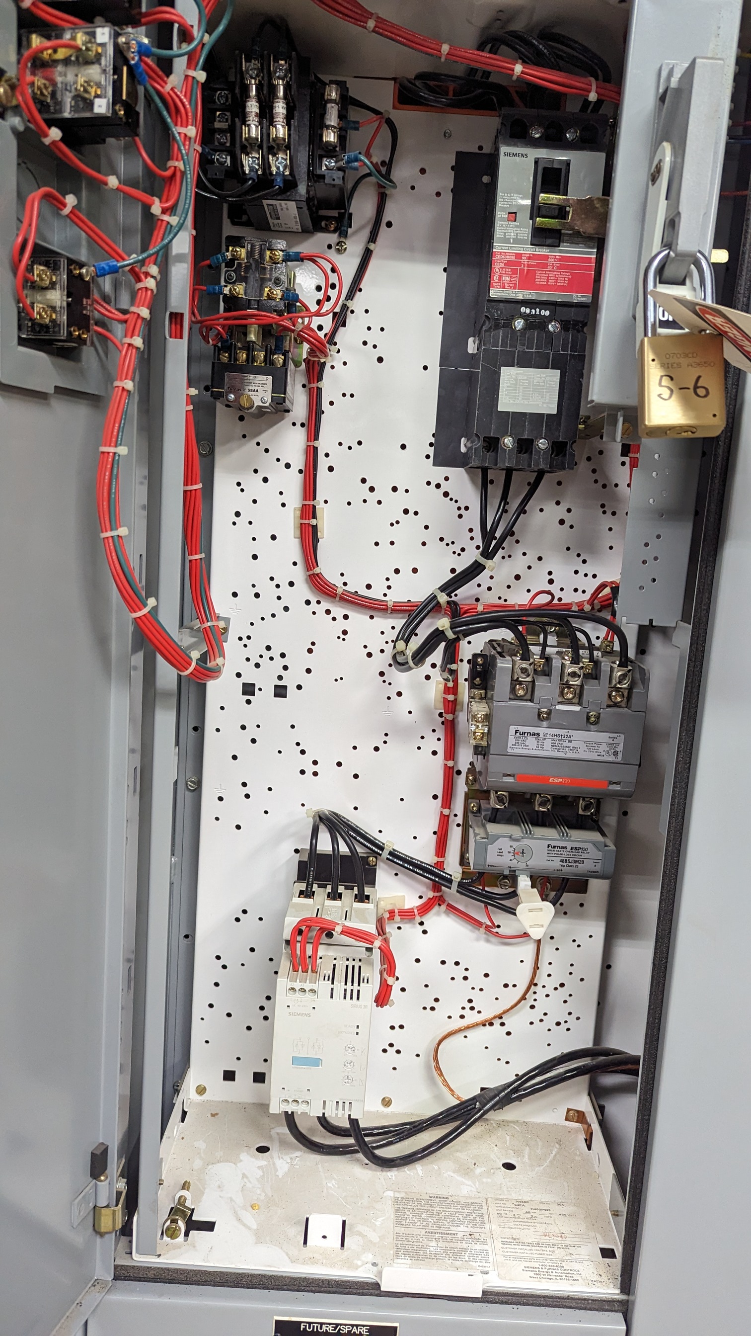 Siemens Tiastar 11-Section Motor Control Center For Sale | Aucto