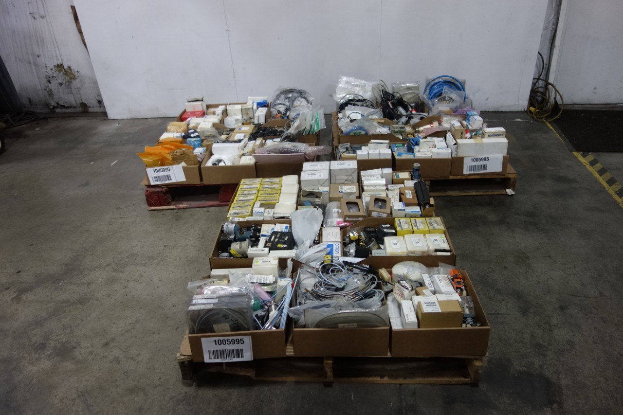3 PALLETS OF ASSORTED SENSORS For Sale | Aucto