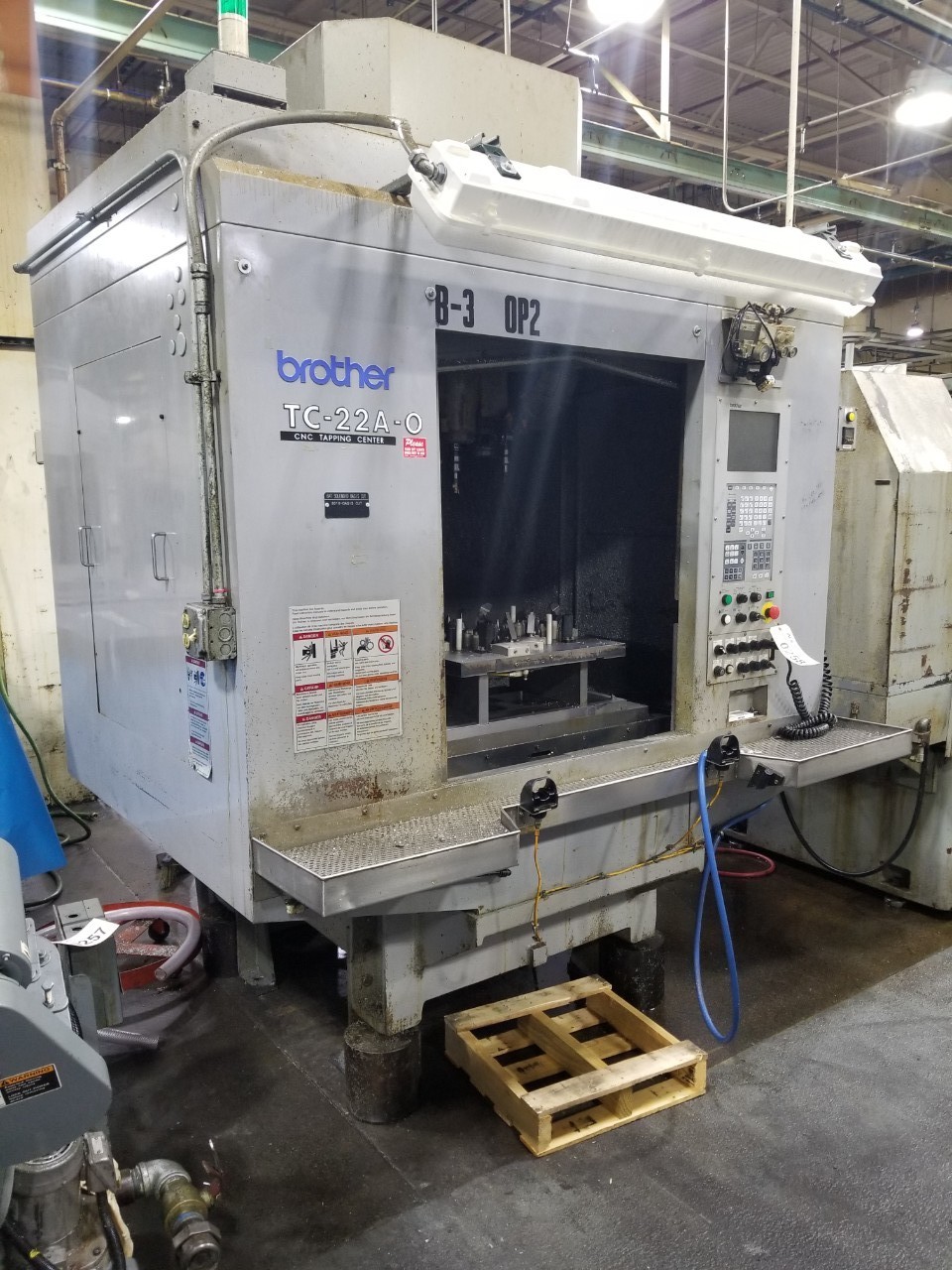 BROTHER TC-22A-O CNC TAPPING CENTER