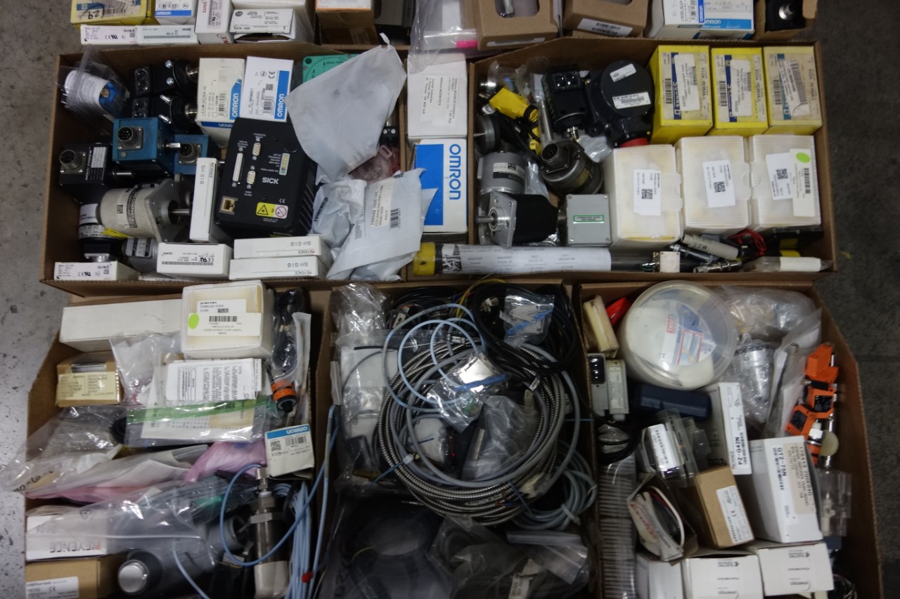 3 PALLETS OF ASSORTED SENSORS For Sale | Aucto