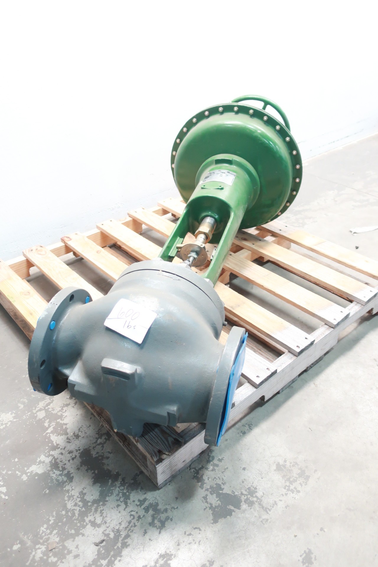 FISHER F7 MANUAL 657 125 IRON FLANGED 6IN CONTROL VALVE For Sale | Aucto