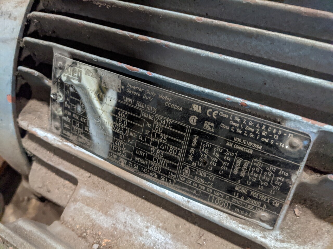 7 PALLETS OF ASSORTED AC MOTORS, SERVO MOTORS, REDUCERS, SIEMENS, WEG, LEESON (NEED REPAIRS)