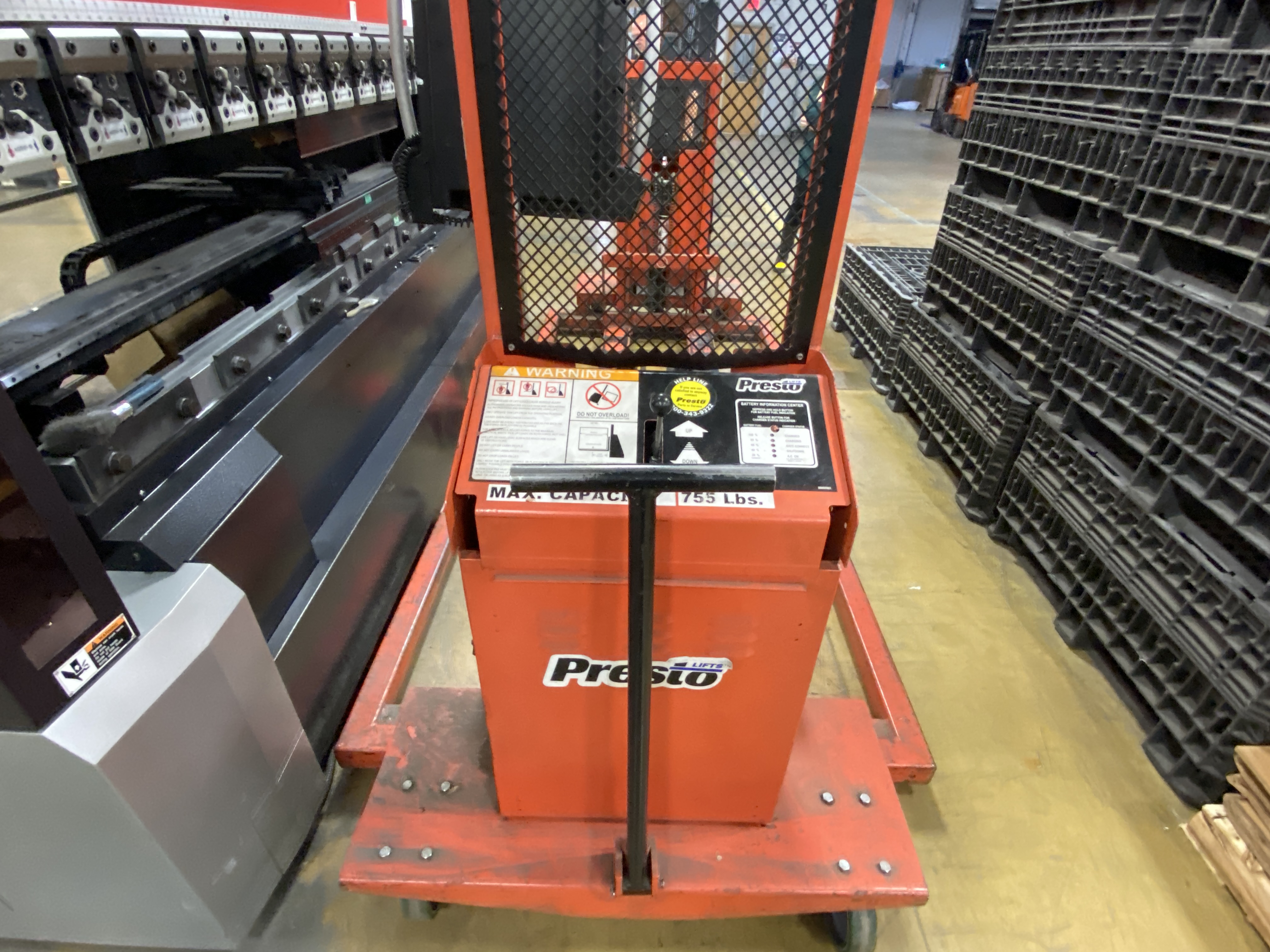 PRESTO LIFTS WPS5035-20 2,000 LB CAP LIFT For Sale | Aucto