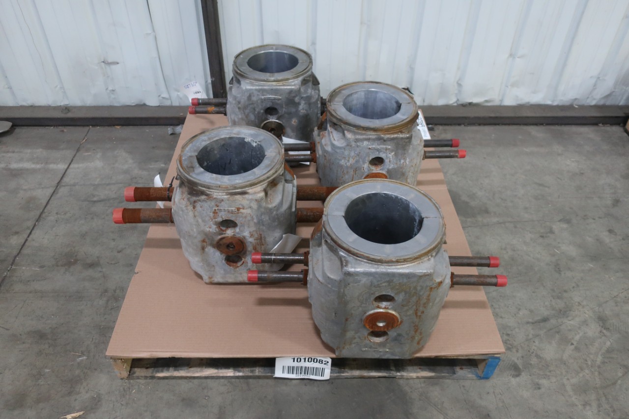 LOT OF 4 SLEEVE OIL BEARING LINERS For Sale | Aucto