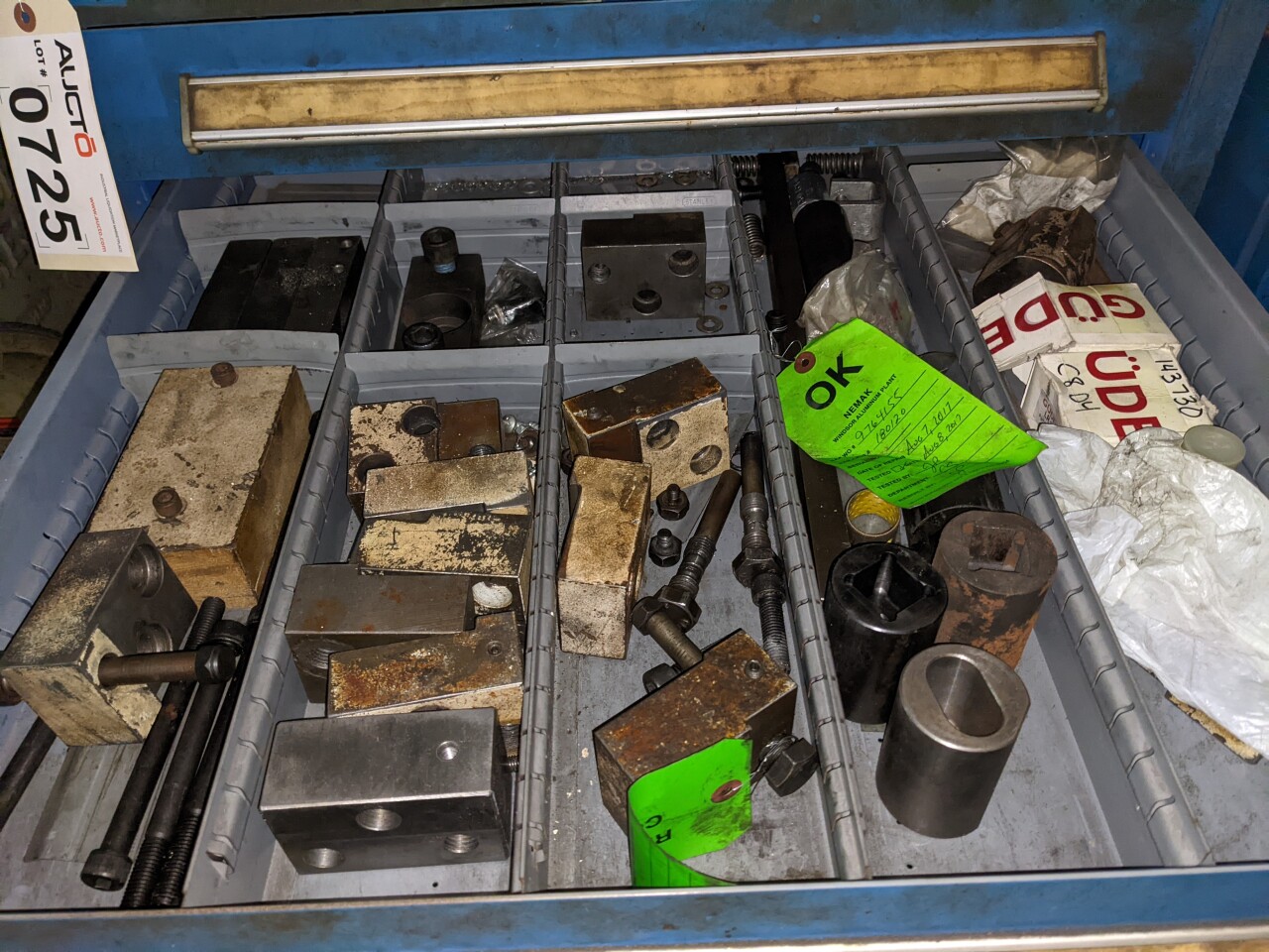 5 DRAWER STANLEY VIDMAR TOOL CABINET W/ 5 DRAWER TOPPER AND CONTENTS ...