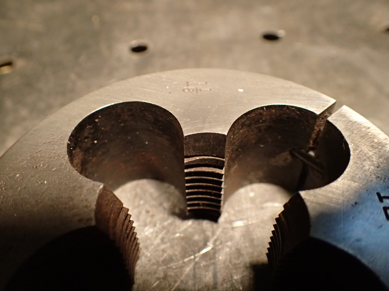 Bay State 1-1/8" -12 NF Split Threading Die: 3" Round Body, USA Made ...