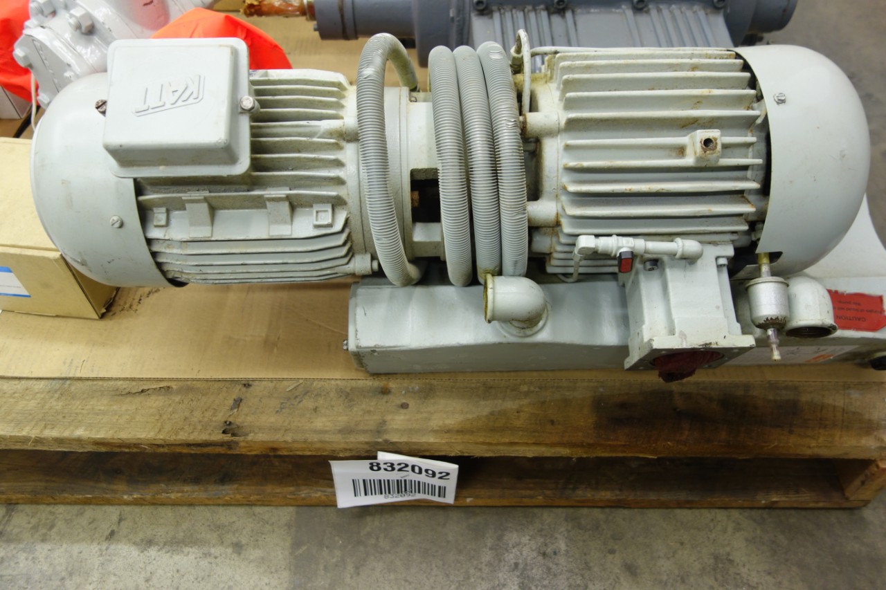 2 PALLETS OF PUMPS AND PUMP PARTS For Sale | Aucto