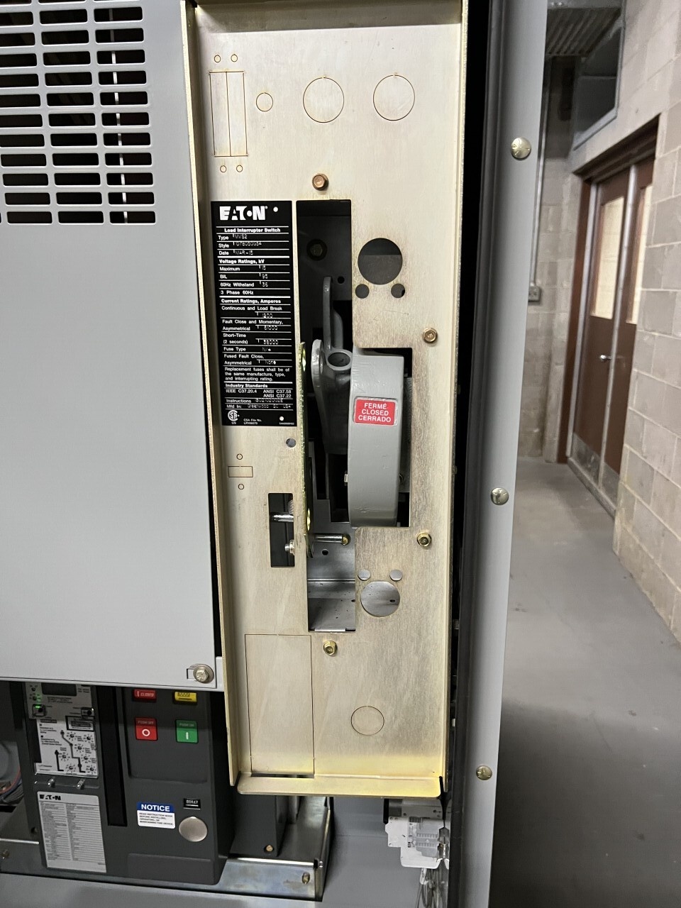 Eaton VCP vacuum breaker & switchgear For Sale | Aucto