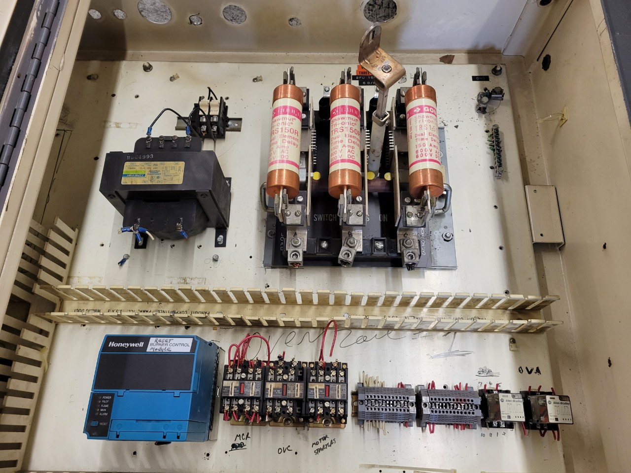 Custom Panel - Contactor, Transformers, Fuses - Includes 1 x AE16HN0 ...