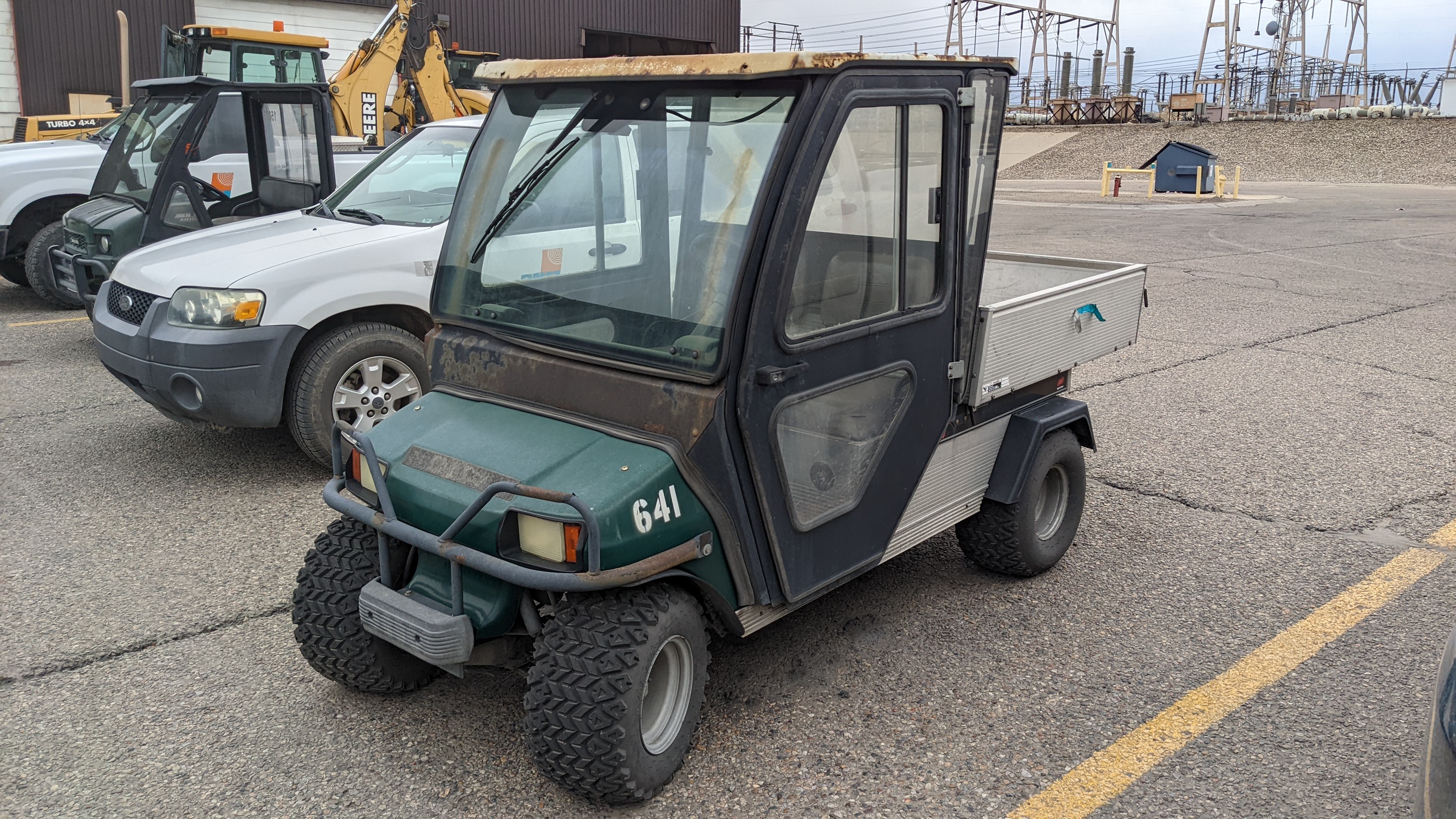 2004 CLUB CAR 2004 CARRYALL 2 XRT For Sale | Aucto