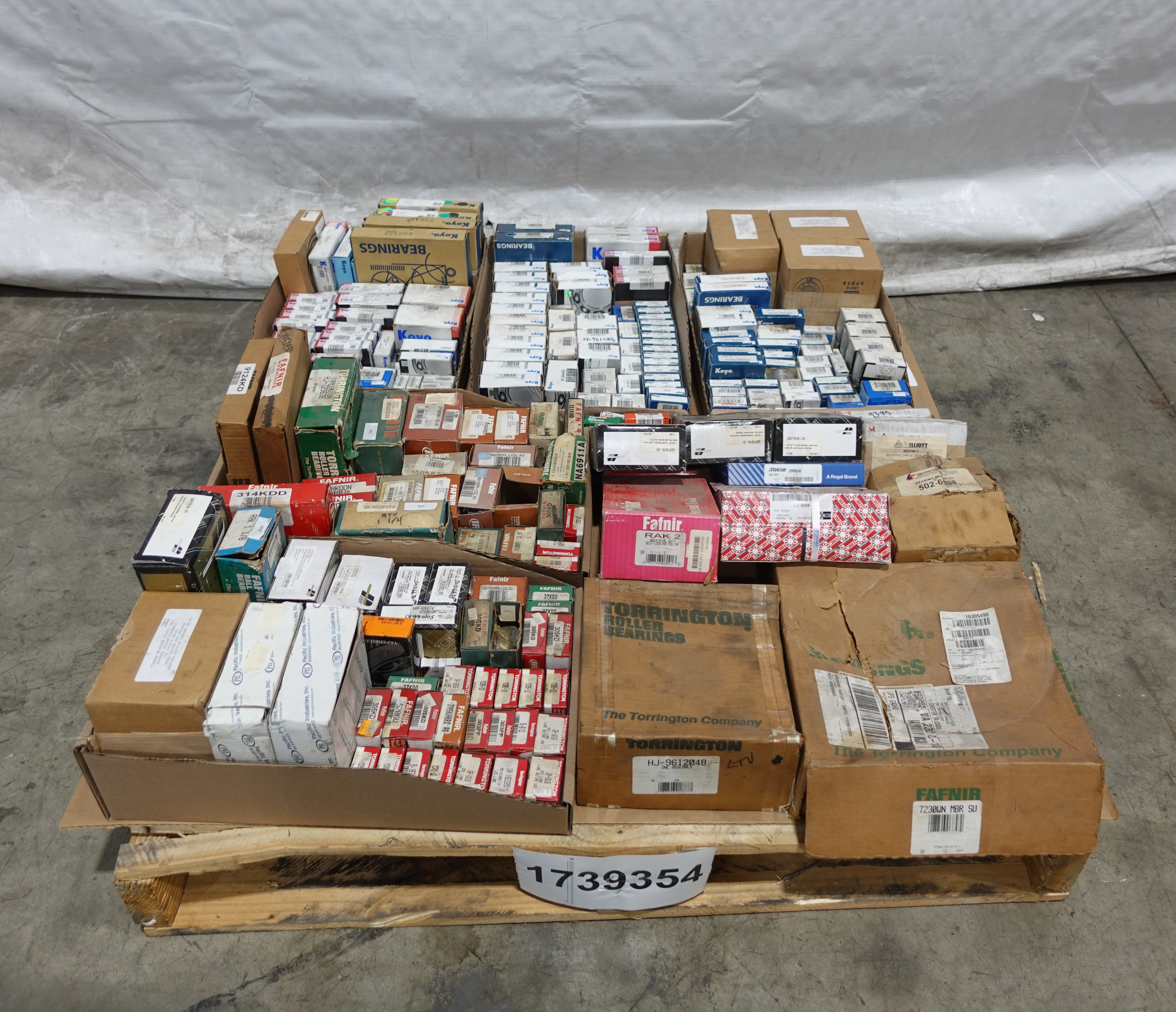SKU 1739354 - PALLET OF ASSORTED BEARINGS, TORRINGTON, IBC, FAFNIR ...