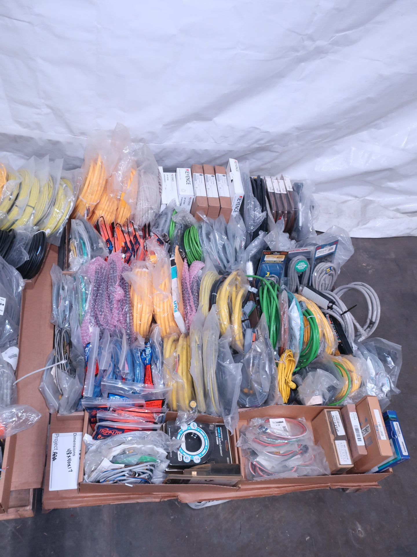 SKU 1726065 - 2 PALLETS OF ASSORTED CORDSET CABLES For Sale | Aucto